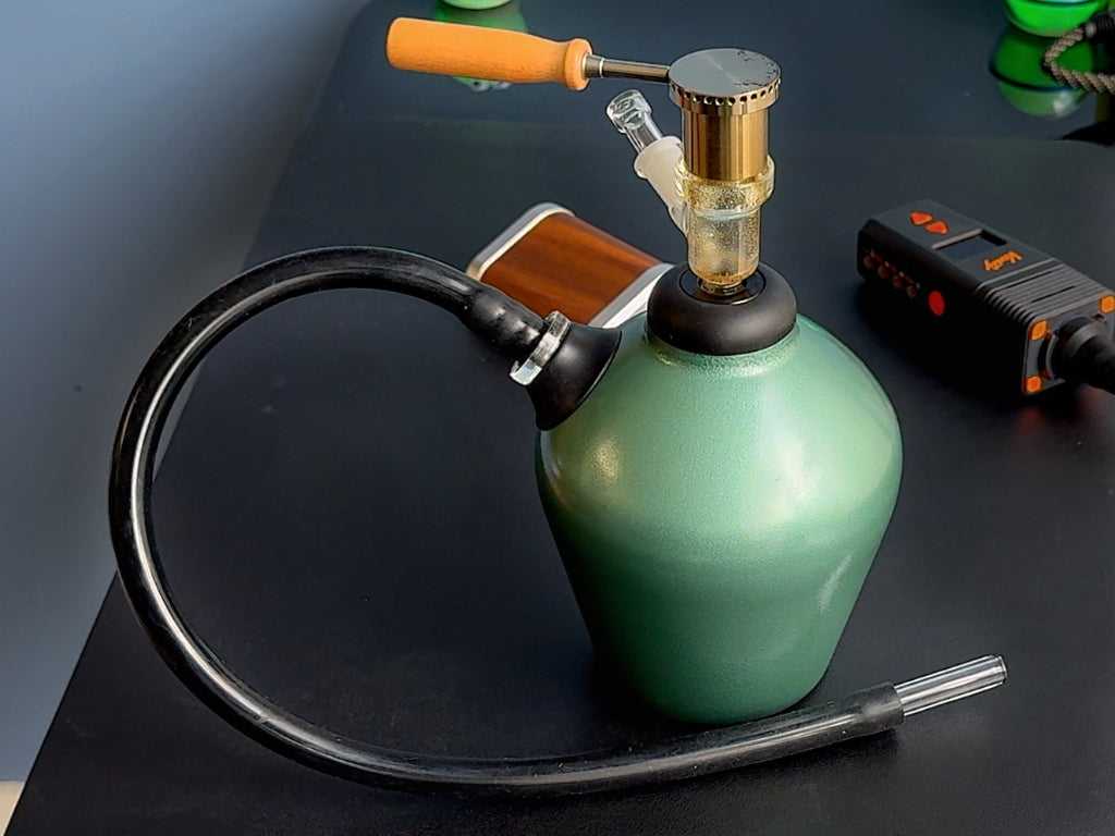 Chill Hookah Set | Ice Chilled Bong For Vaporizers & Dabs – Sneaky Pete ...